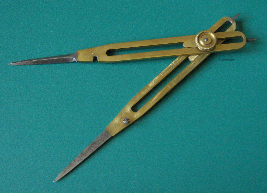 compas d’or | Galerie Smaragdine